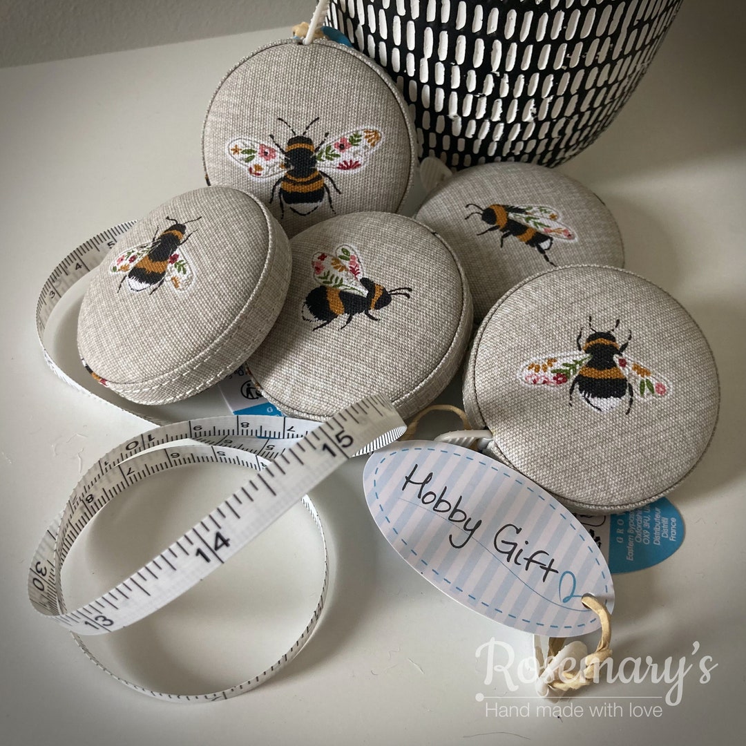 Bumble Bee With Six Choices of Bee Retractable Tape Measure 150cm ...
