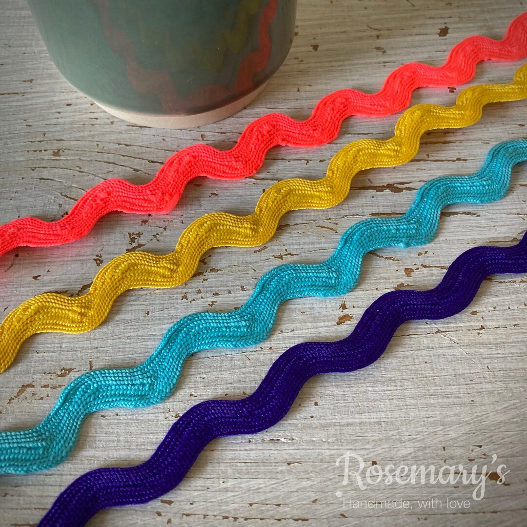High Quality Coloured Jumbo Ric Rac Rayon 9mm/13mm 23 Colours to Choose ...