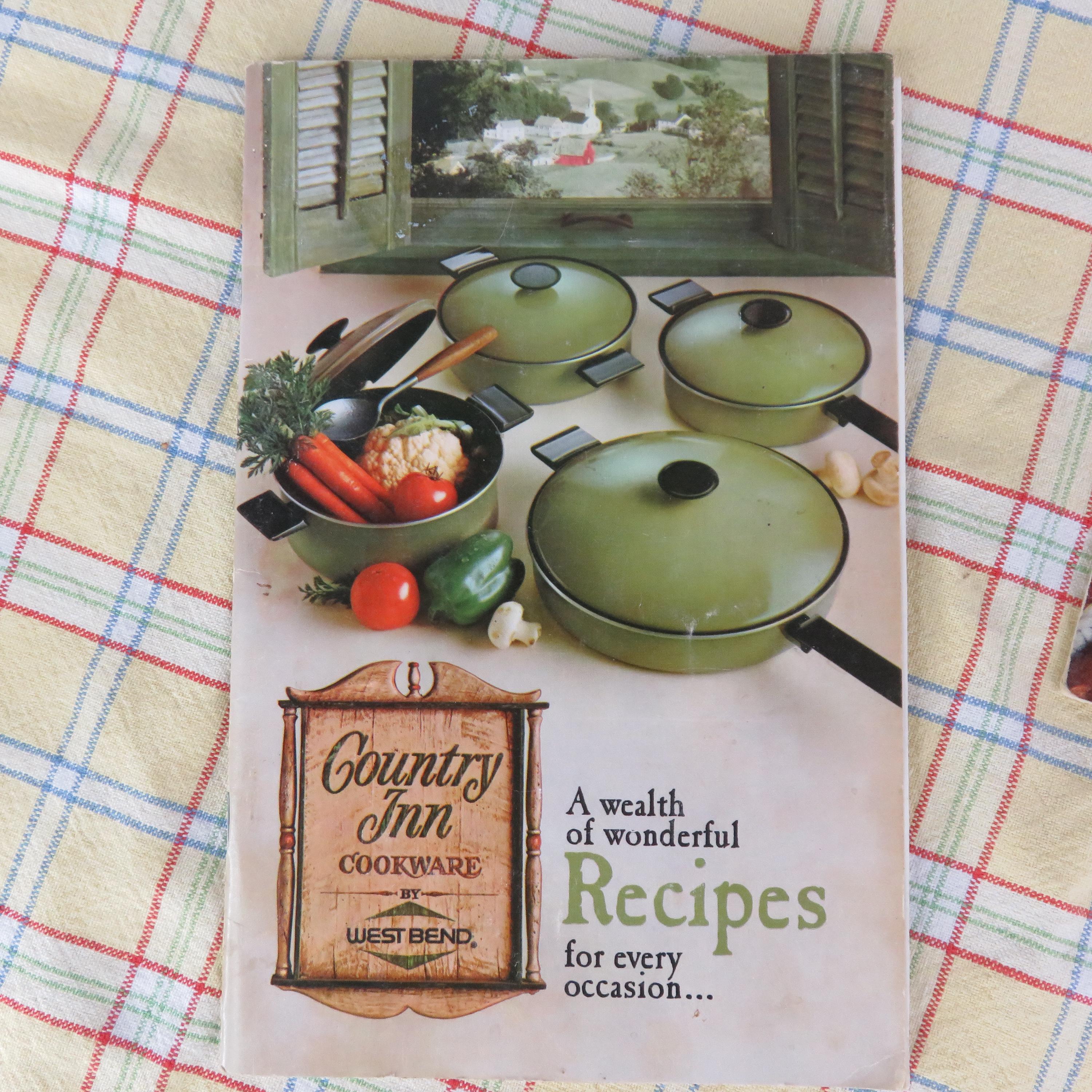 Lot of 8 Vintage Cookware Booklets Manuals Recipe and Cook Books Wear ...