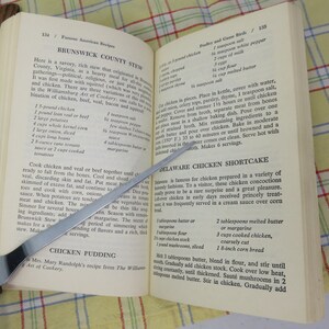 Famous American Recipes Cookbook John & Marie Roberson 1965 Collier ...