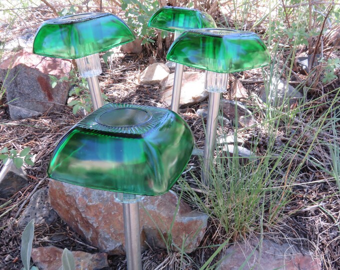 Set of 4 MCM Emerald Green Glass and Hammered Steel Solar Lights / Sun ...