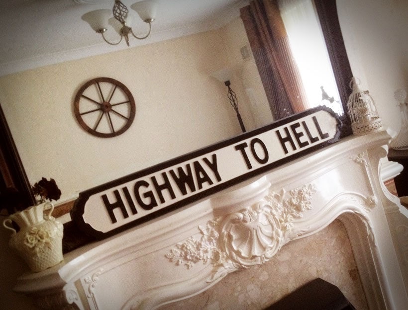 Highway To Hell Sign