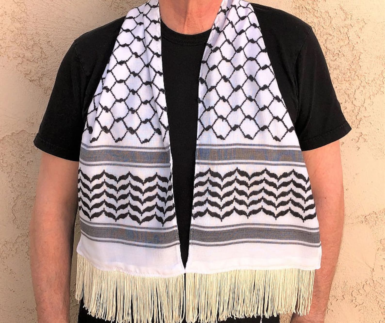 Middle Eastern Black and White Keffiyeh Scarf Shemagh Fringed Scarf ...