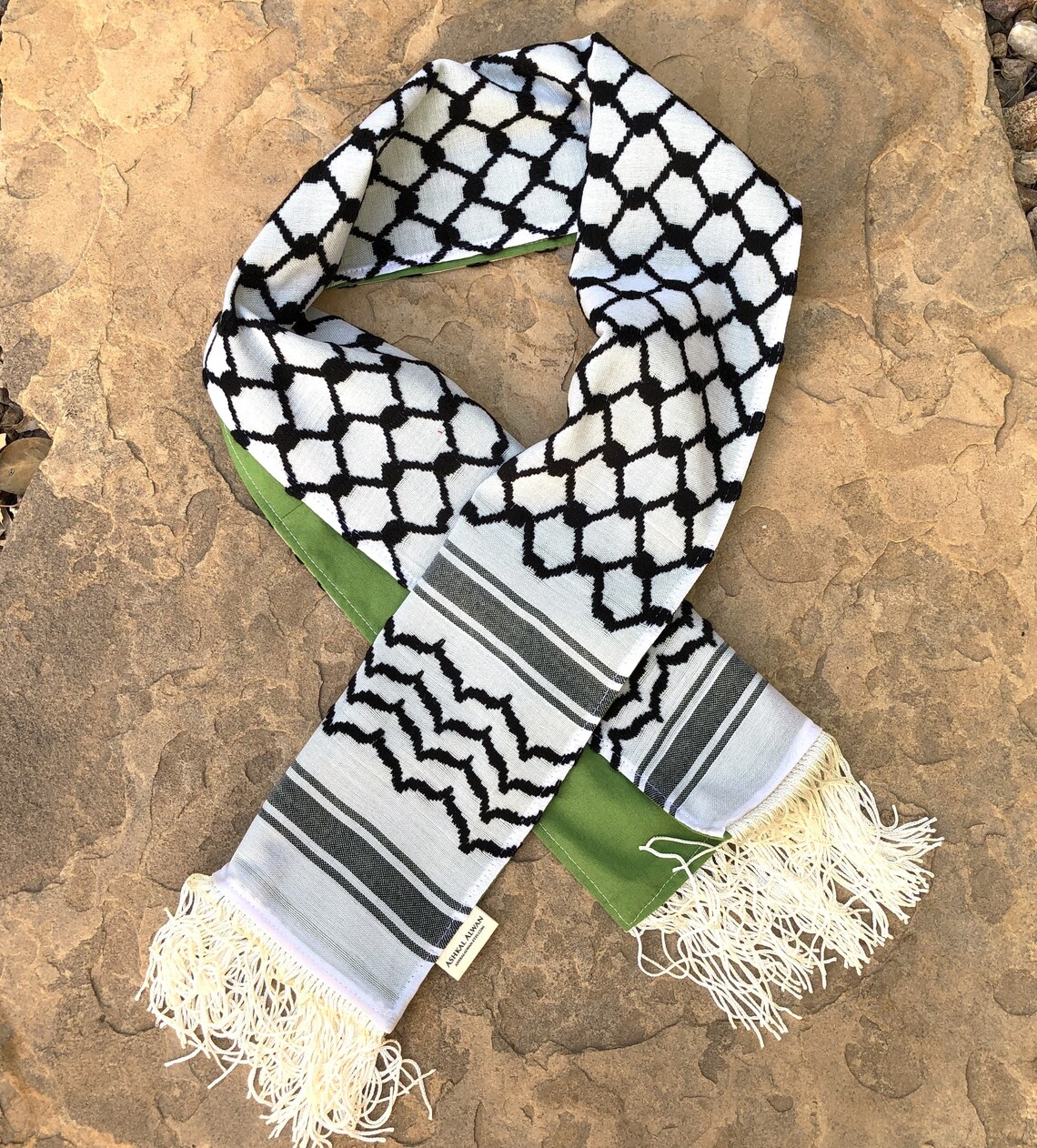 Middle Eastern Black and White Keffiyeh Scarf Shemagh Fringed Scarf ...