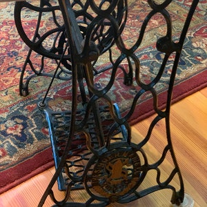 Antique Singer Sewing Cast Iron Base W TREADLE WORKING; Side Table W ...