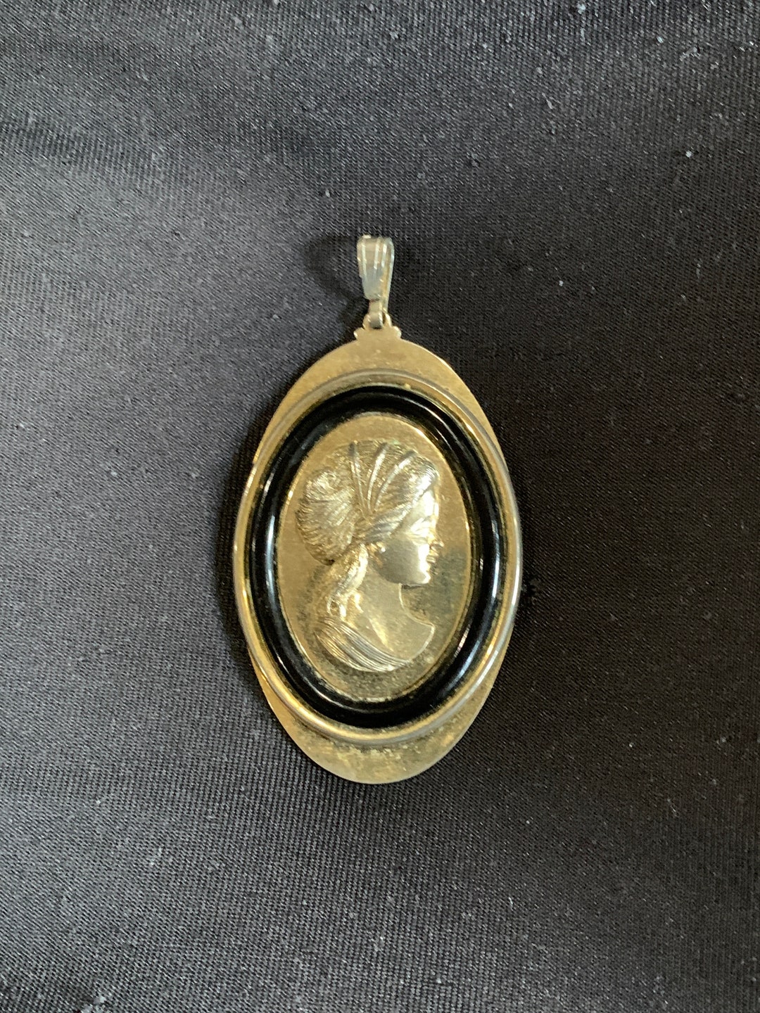 Rare 60s-70s AVON Marked Gold Tone & Black Cameo Silhouette Lady Pendant Vintage GIFT Mothers ...