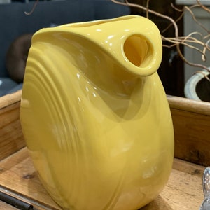 FIESTA WARE YELLOW Pitcher Homer Laughlin Co Pitcher Vintage Original 6 ...