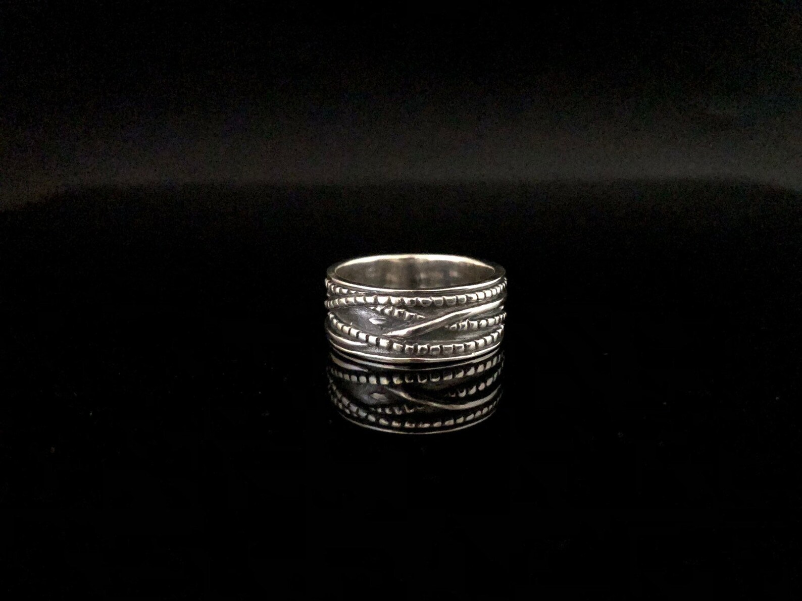 Notched Pattern Silver Band Ring // Oxidized Silver Ring // - Etsy