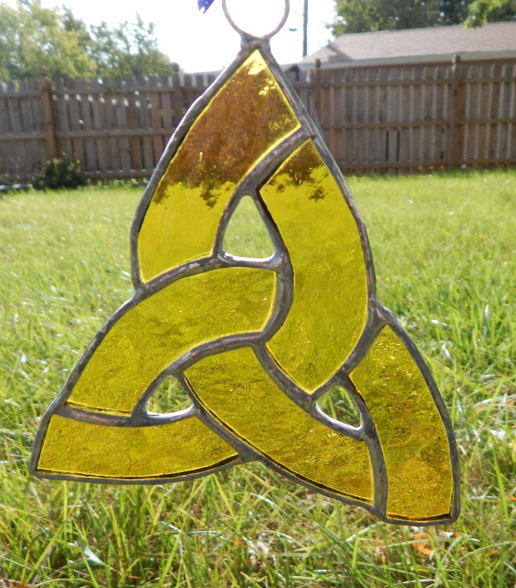 Triquetre Triple Knot Irish Celtic Symbol of the Trinity - Etsy