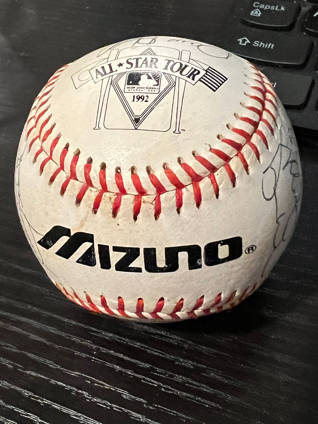 1992 MLB All-star Tour Team Signed Baseball Includes (4) Hall of Famers ...