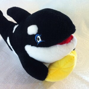 Shamu Whale Black White Sea World Official 14" Stuffed Plush Toy Animal ...