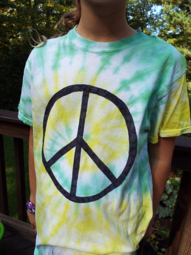 Tie-dye Peace Sign Shirt, Adult Small Tie Dye Shirt W Peace Sign, Tie ...