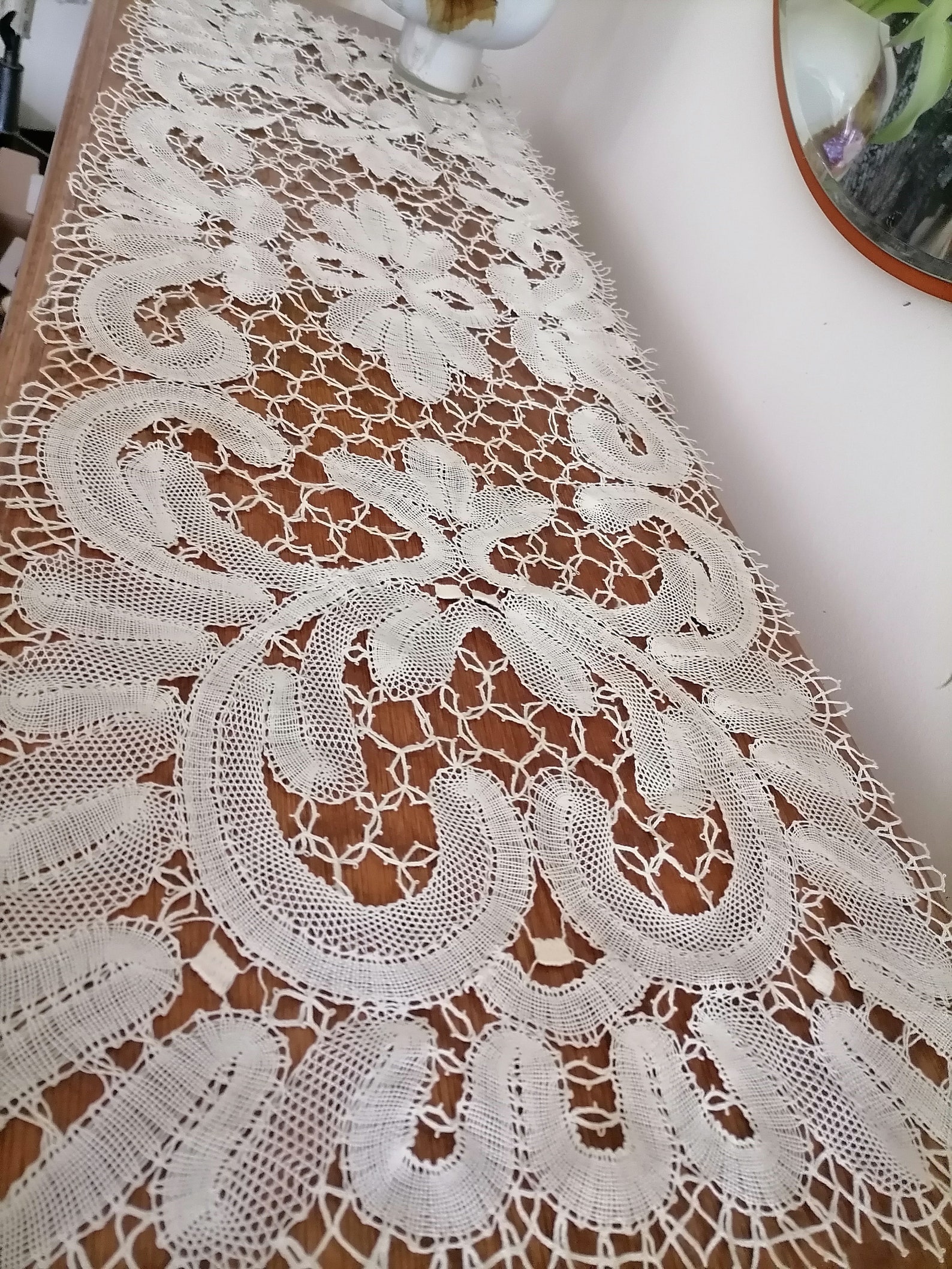 Rare, Unique Tablecloth,antique, Tambour Lace Doily,vintage Venecian ...