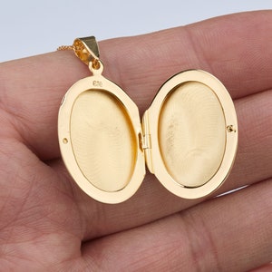 Engraved Gold Oval Locket With Photo,1 Micron Gold Plating Over ...