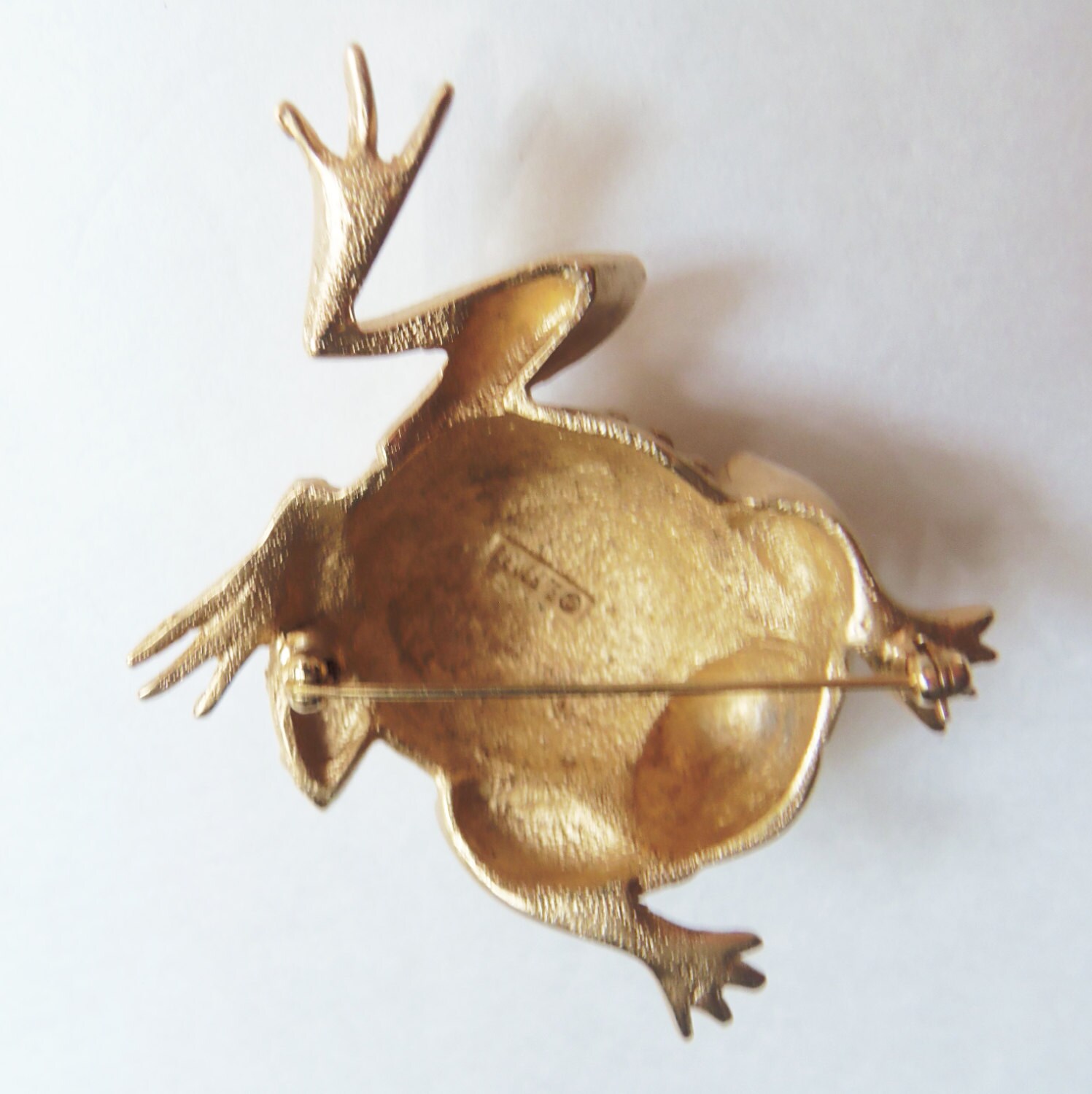 Frog Pin Animal Pin Gold Frog Brooch/ Pin Green Glass Cabochon - Etsy