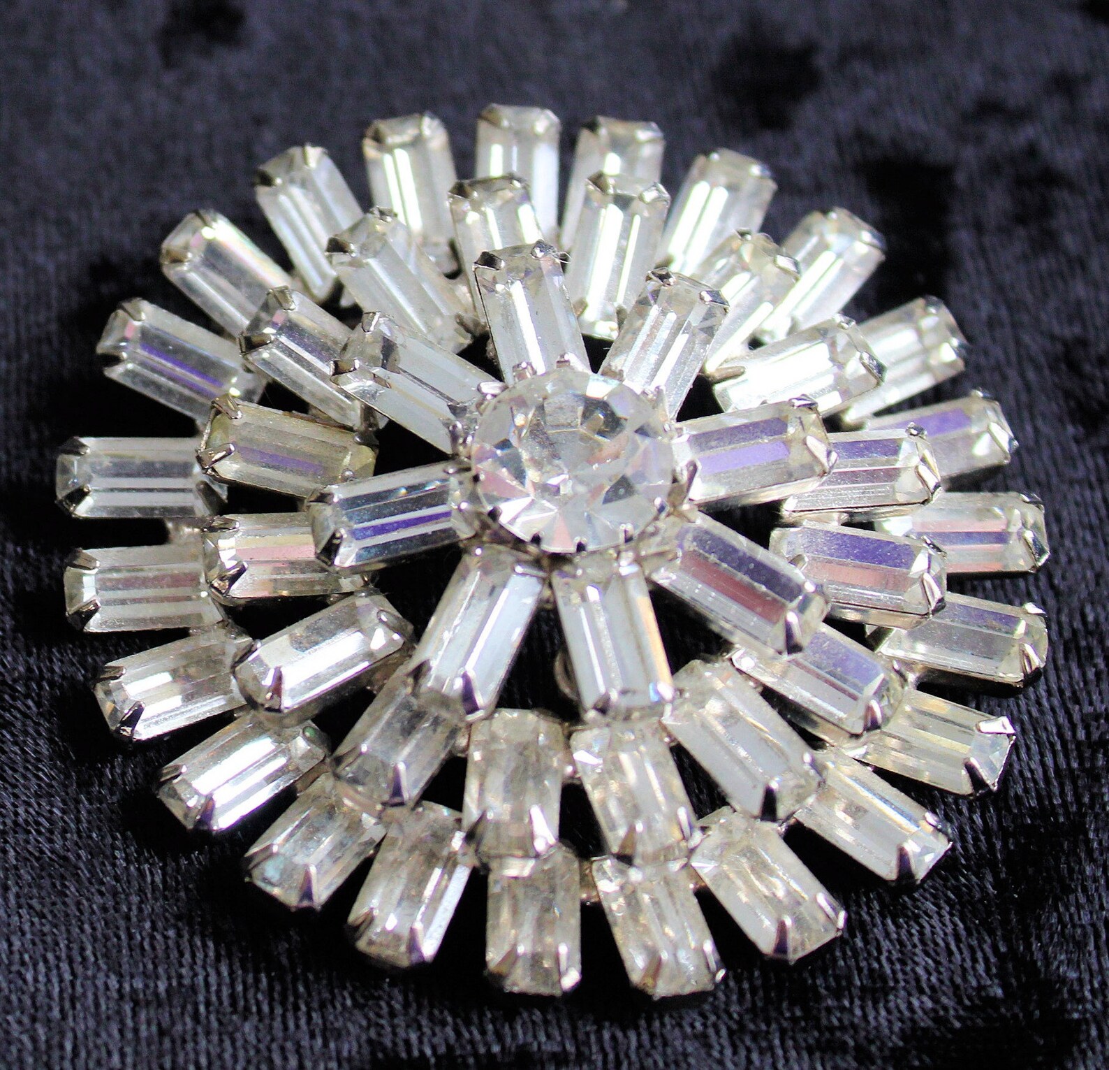 Vintage 1950 White Rhinestone Circle Brooch/pin - Etsy
