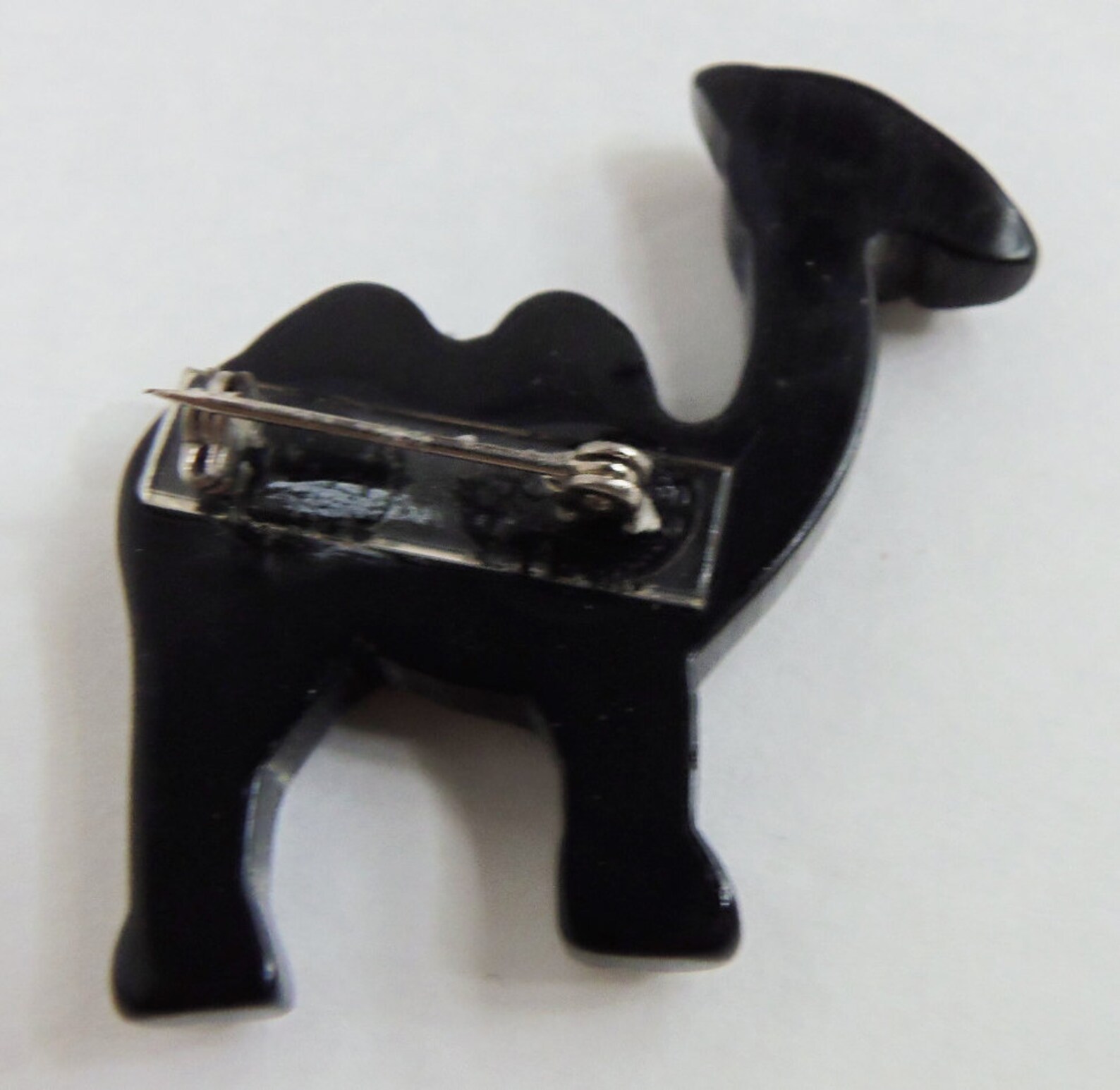 Bakelite Black Hand Carved Camel Pin/brooch Vintage 1940 Animal Pin - Etsy