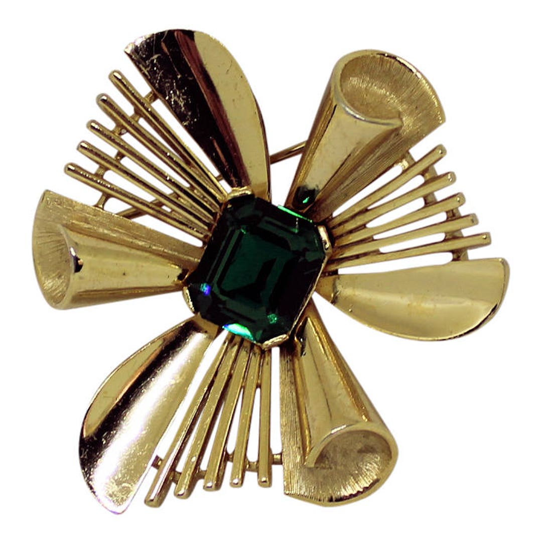 Vintage Trifari Gold Bow Brooch: Emerald Green Stone, 1960s Mad Men ...