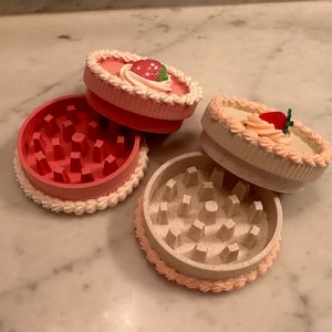 Customizable Strawberry Cake Grinder - Fake Cake Grinder - Etsy