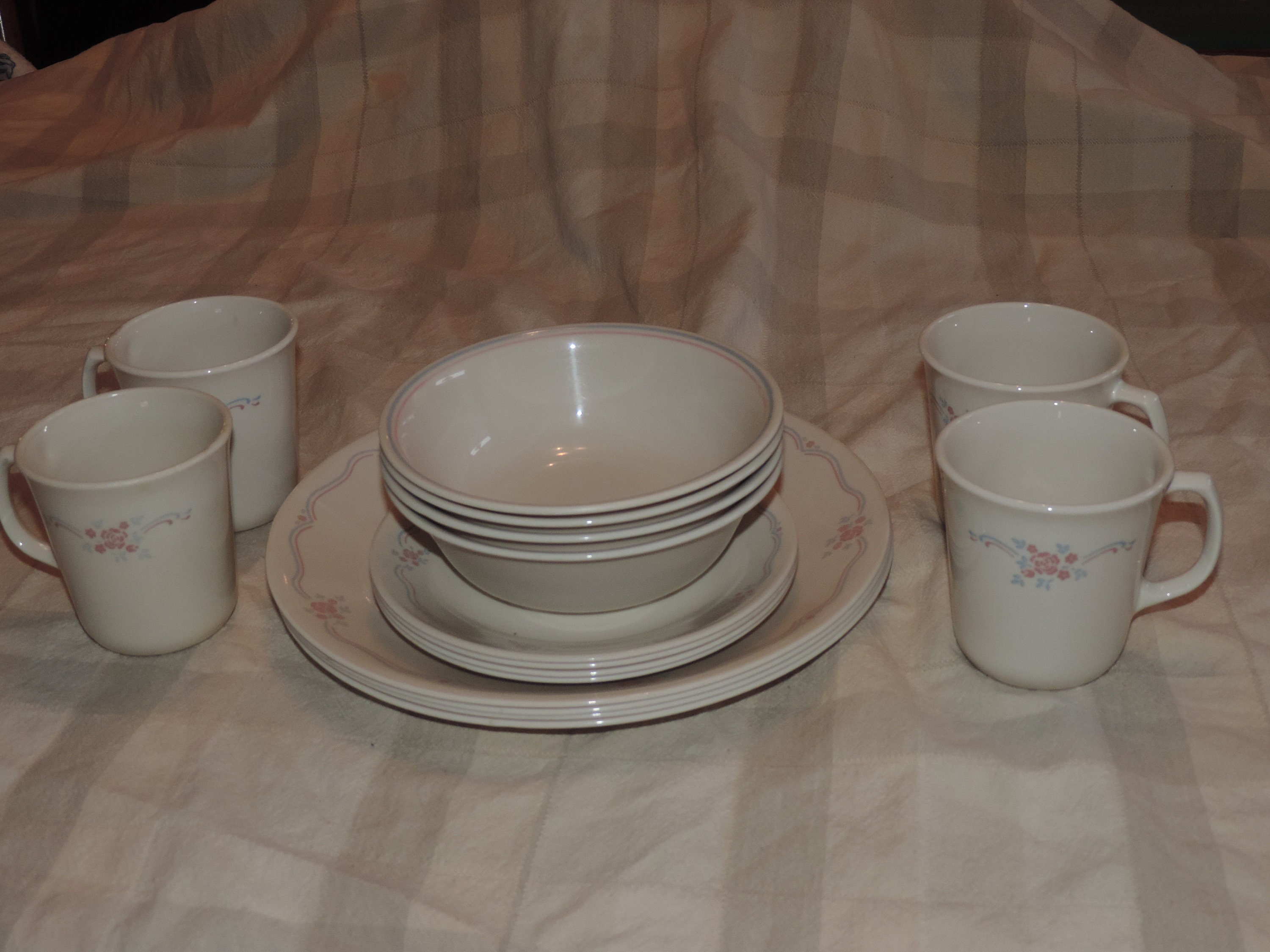 Corning Corelle ENGLISH BREAKFAST Pattern 16 Piece Dinnerware Set ...