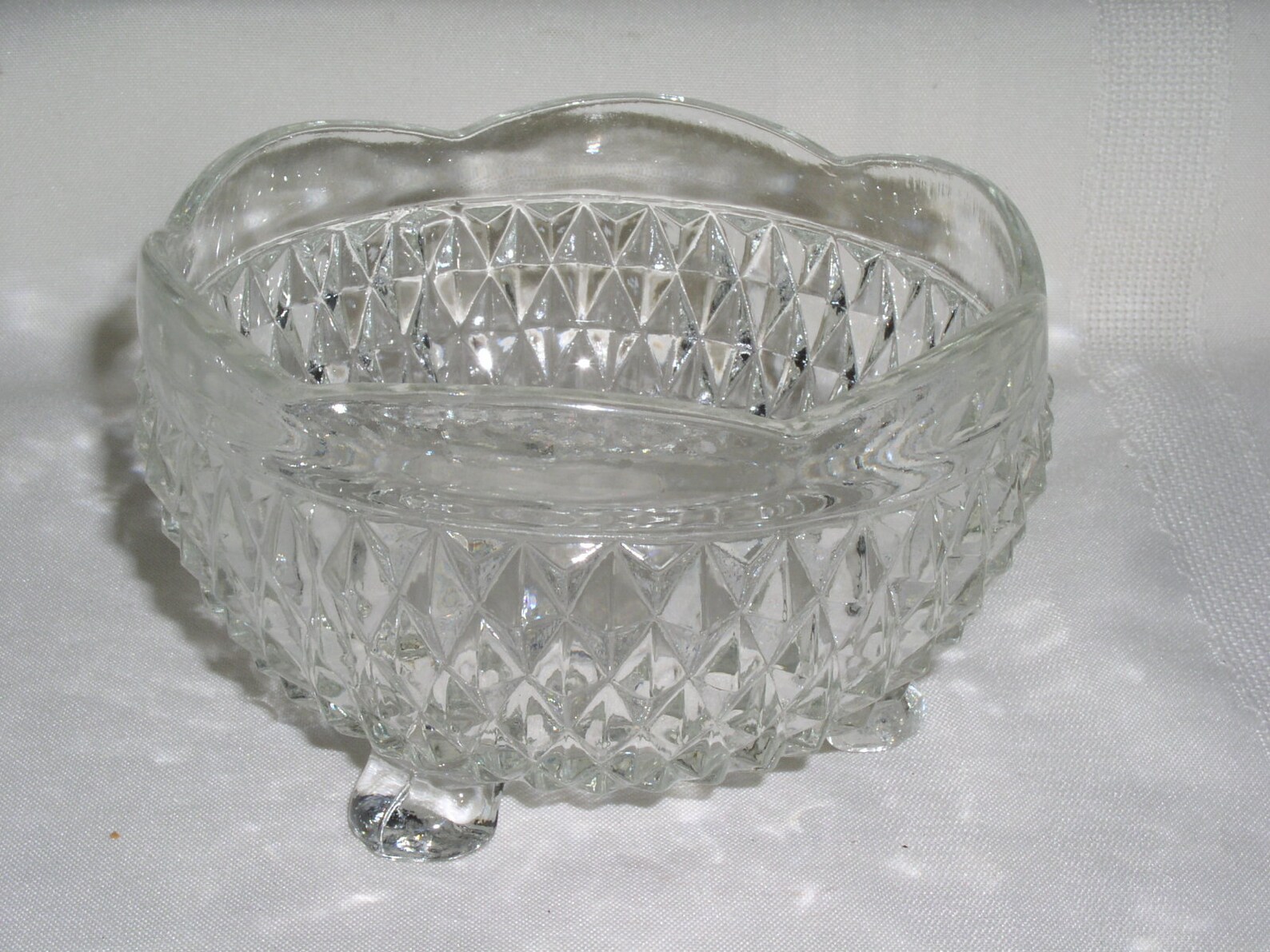 Indiana Glass DIAMOND POINT Pattern Clear Glass 3-toed Candy / Nut Bowl ...