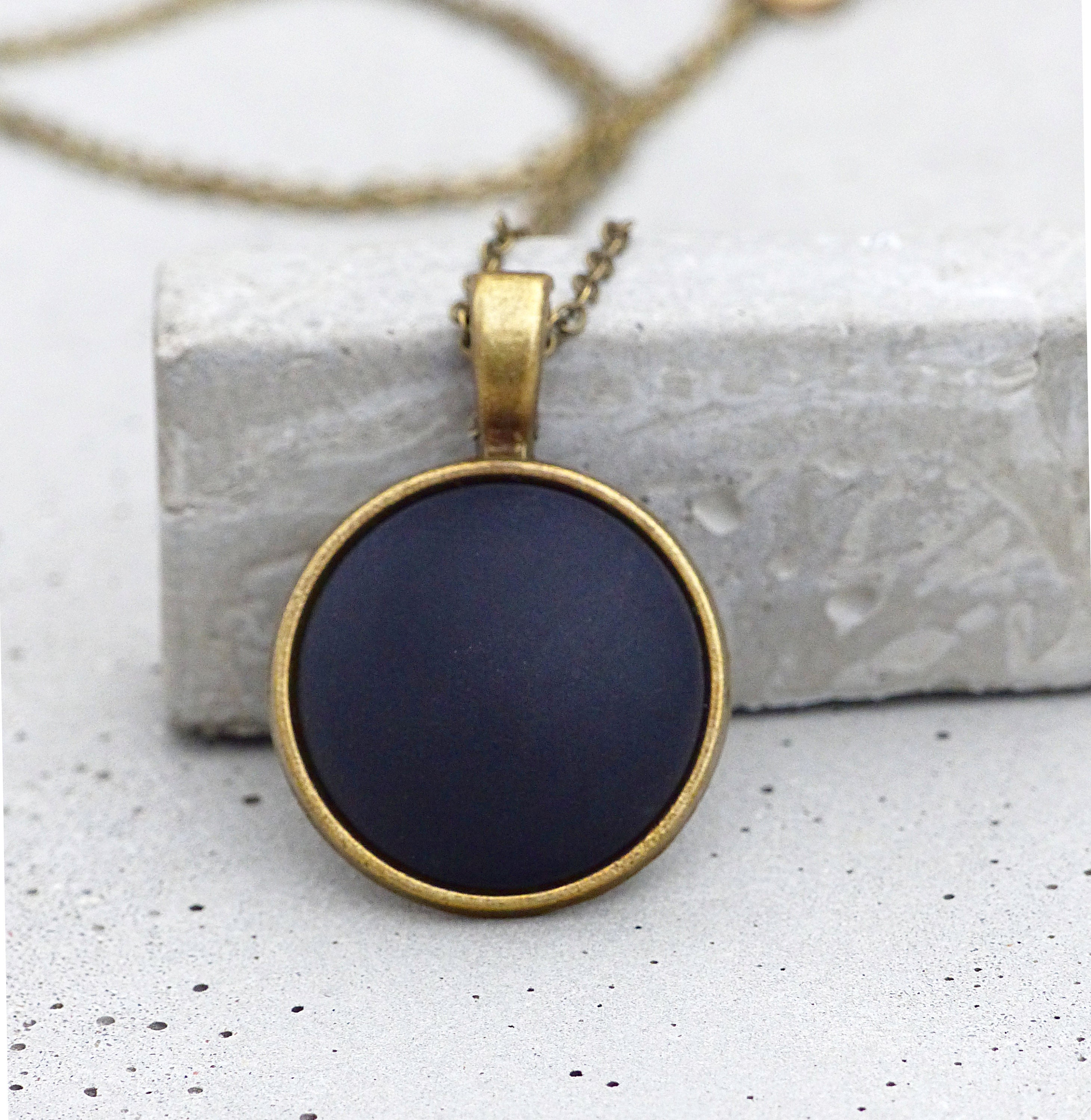 Basic necklace matt black | Etsy