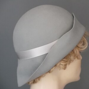 Gray Felt Slanted Brim Cloche, Gray Felt Hat With Velvet Buds, Vintage ...