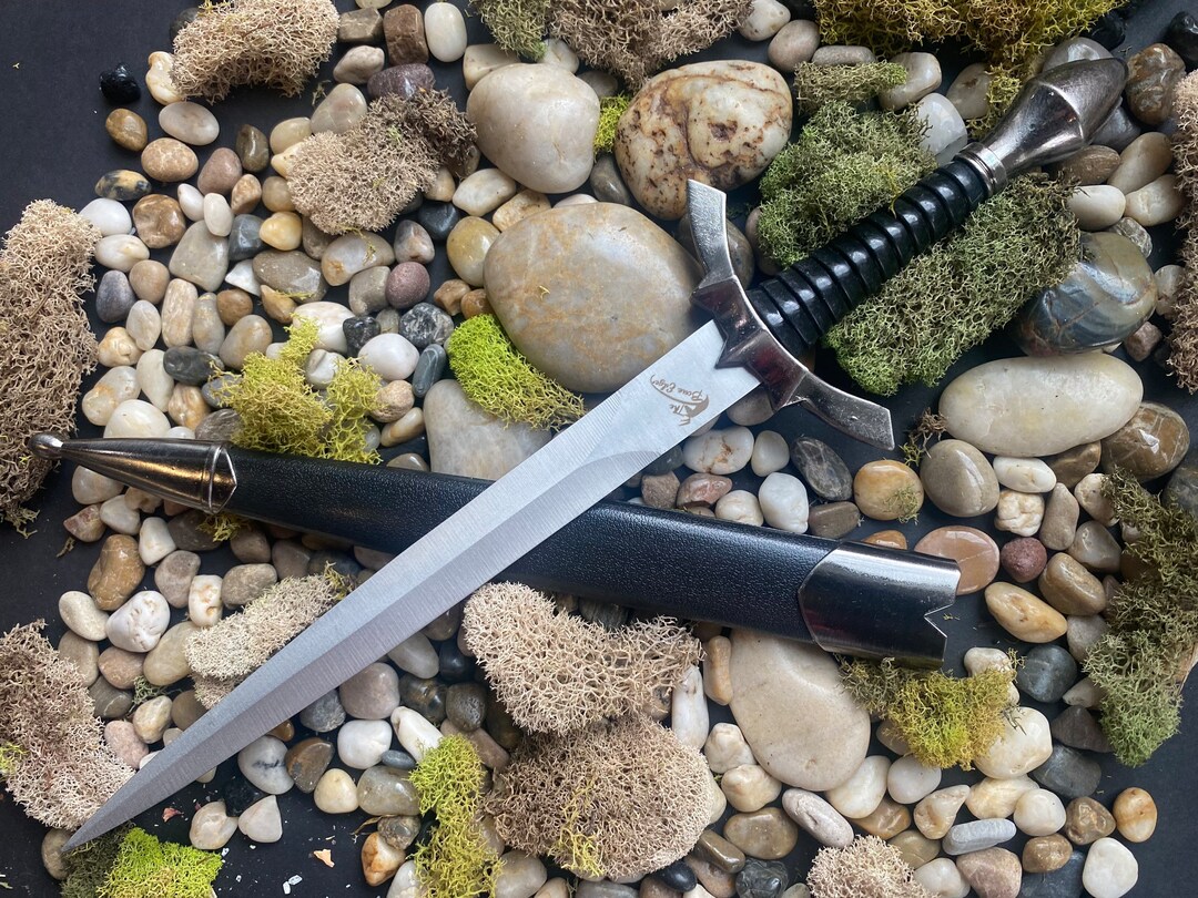Dark Thorn Altar Athame - Etsy