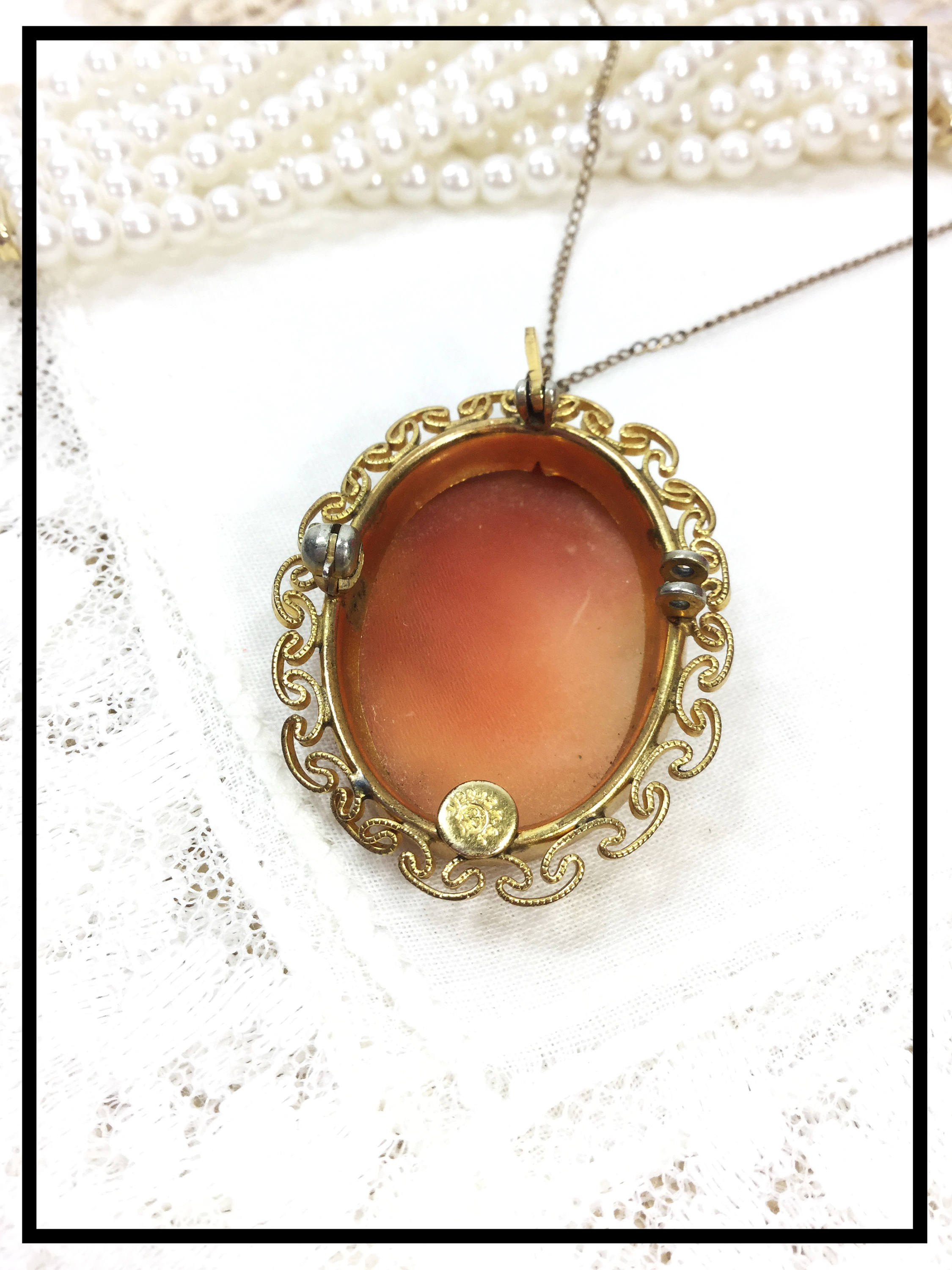 12 Karat Gold Plated Cameo Pendant 12 Kt Cameo Necklace Vintage Cameo