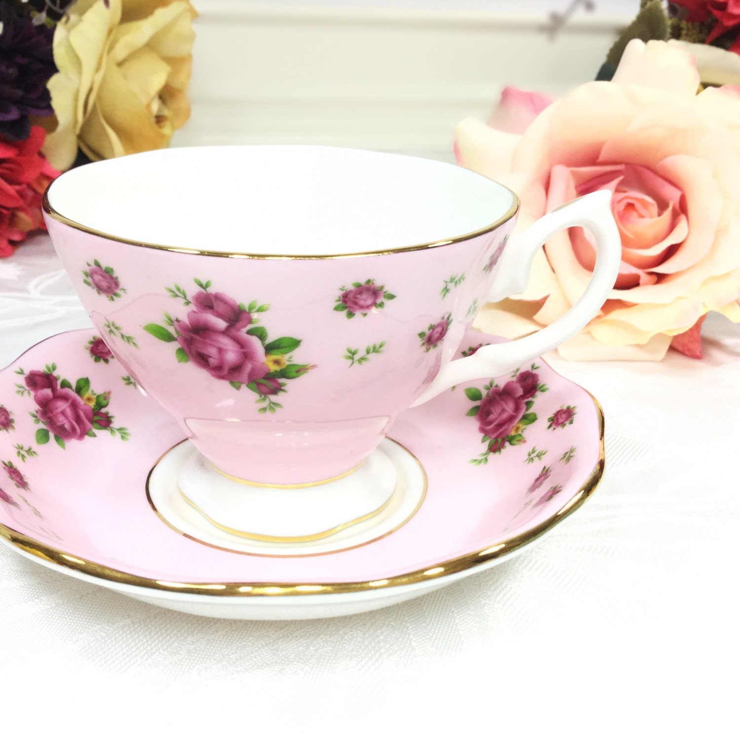 Royal Albert New Country Roses Pink Floral Chintz Tea Cup & Saucer ...