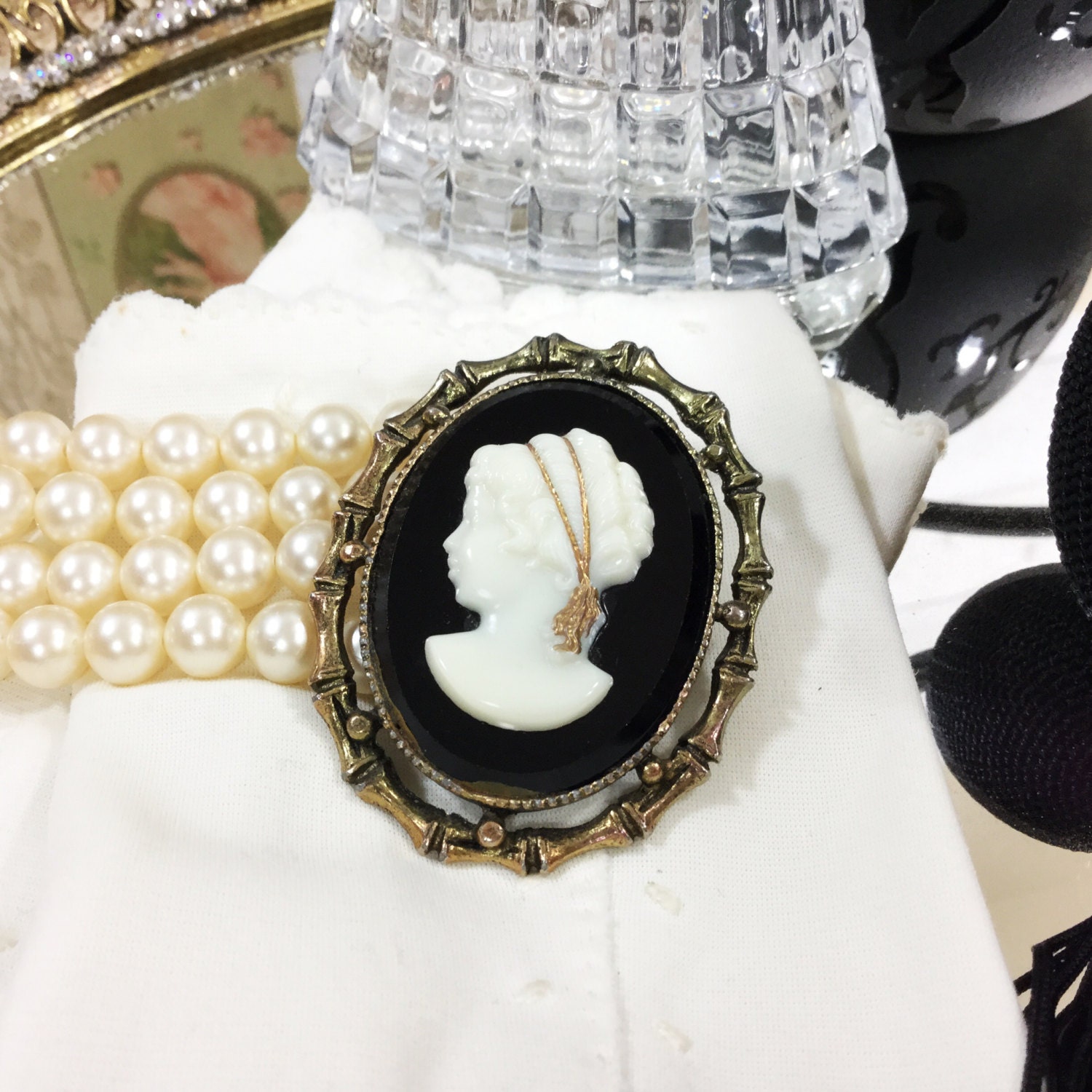 Vintage Black Cameo Brooch, Black Cameo Pendant With Gold Accents ...