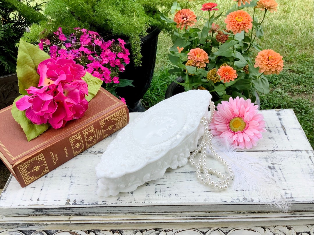 LARGE Jenny Lind Milk Glass Trinket Box, Fostoria Milk Glass, Jenny ...