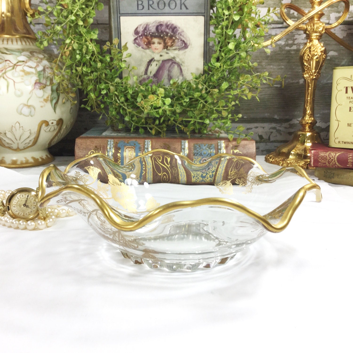 Exquisite Gold Floral Overlay Glass Bowl W/Ruffled Gold Gilt Edging ...