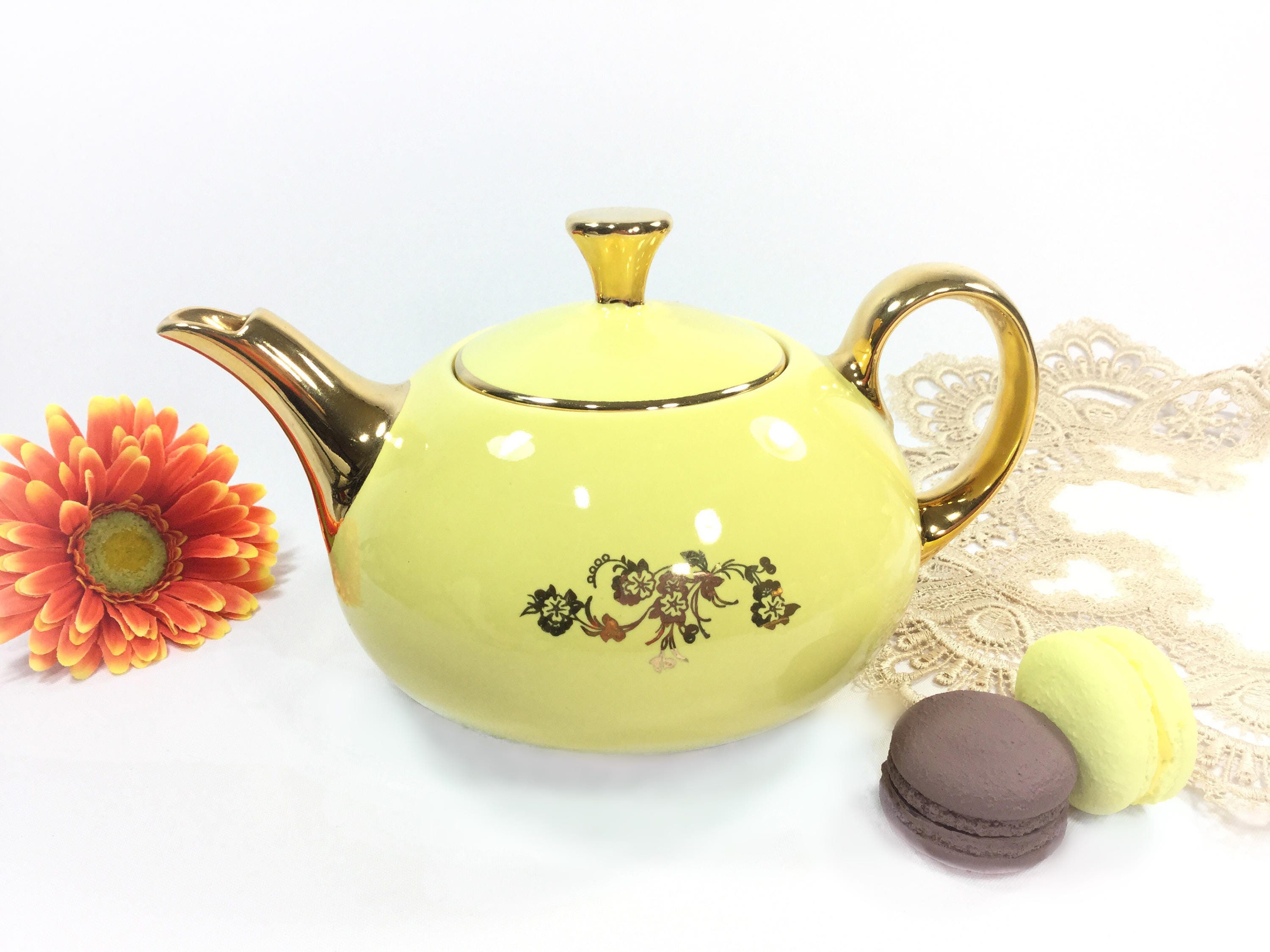 Yellow and Gold Musical Teapot, Yellow Teapot Perfect for Tea Party ...