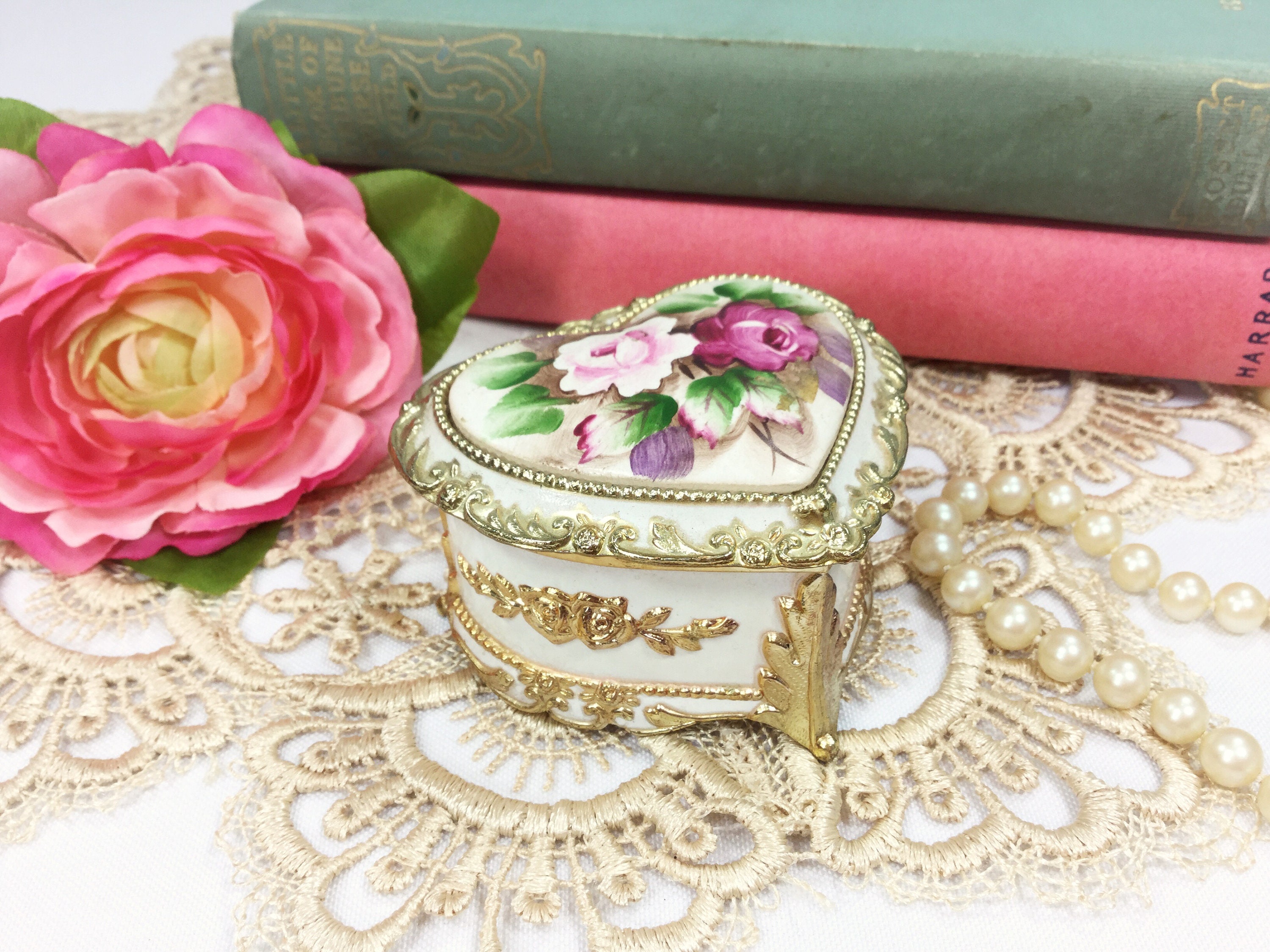 Floral Heart Musical Trinket Box W/ Gold Accents, Heart Jewlery Box ...