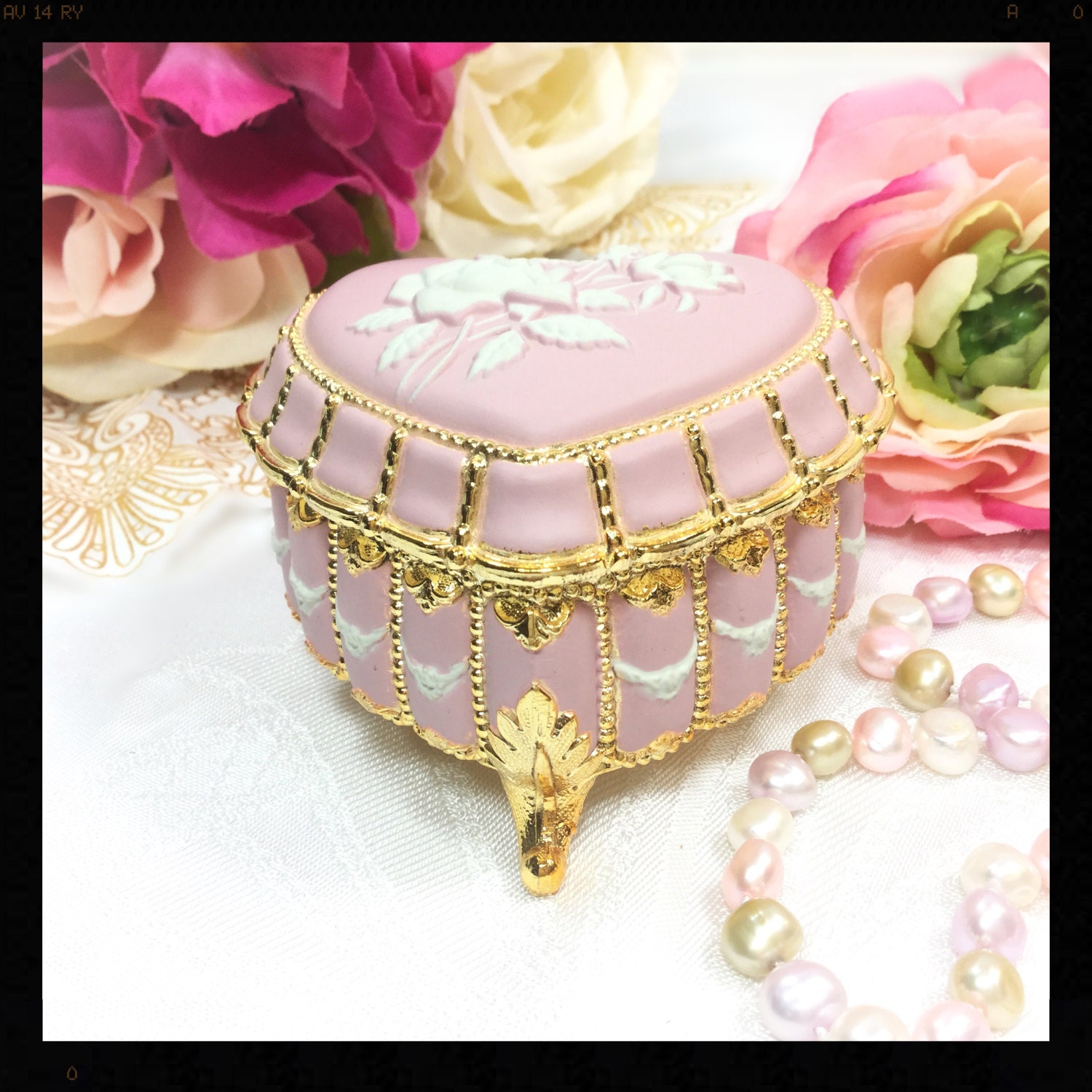 Pink Heart Musical Trinket Box W/ Gold Accents, Pink Heart Jewlery Box ...