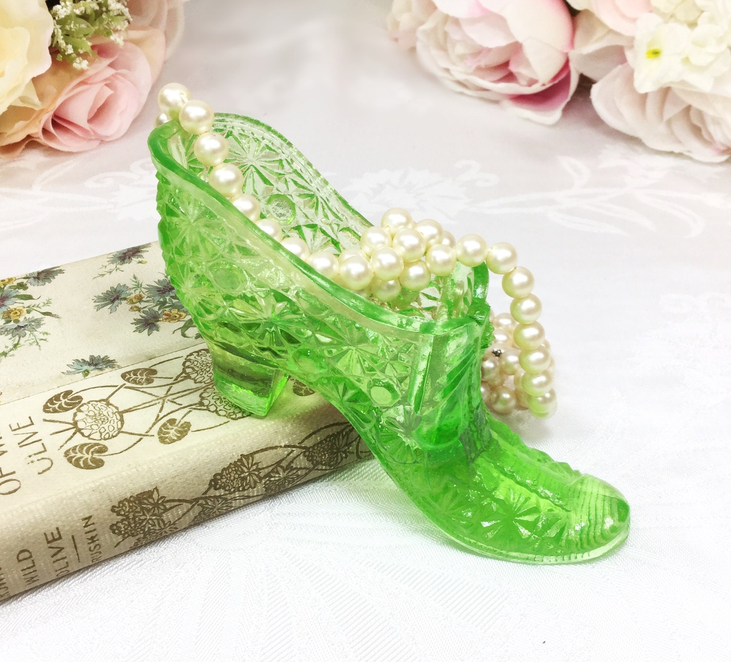 Green Vaseline Uranium Neon Glass Boot Glass Shoe Office Decor, Home ...