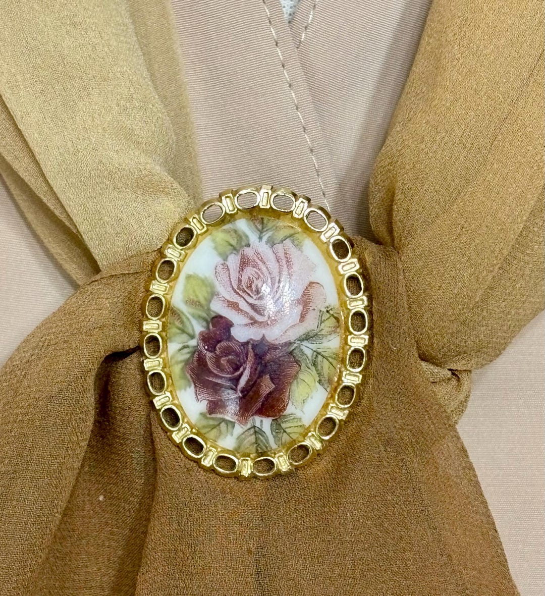 Vintage Scarf Clip With Pink and Burgundy Roses Cabochon. 1960s, 70s ...