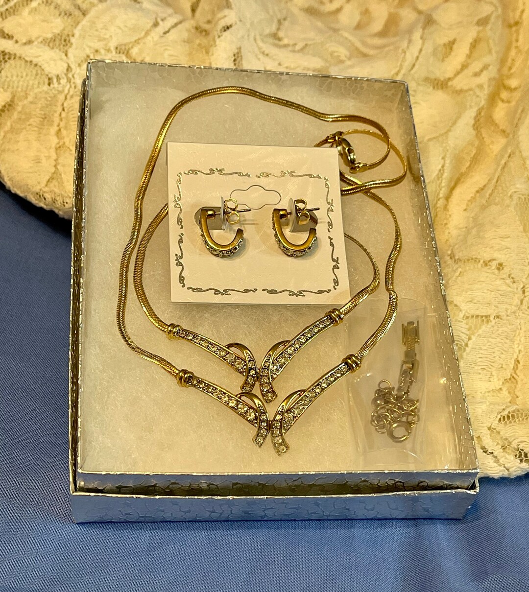 Vintage AVON Rhinestone Jewelry Set. Matching Necklace Bracelet ...