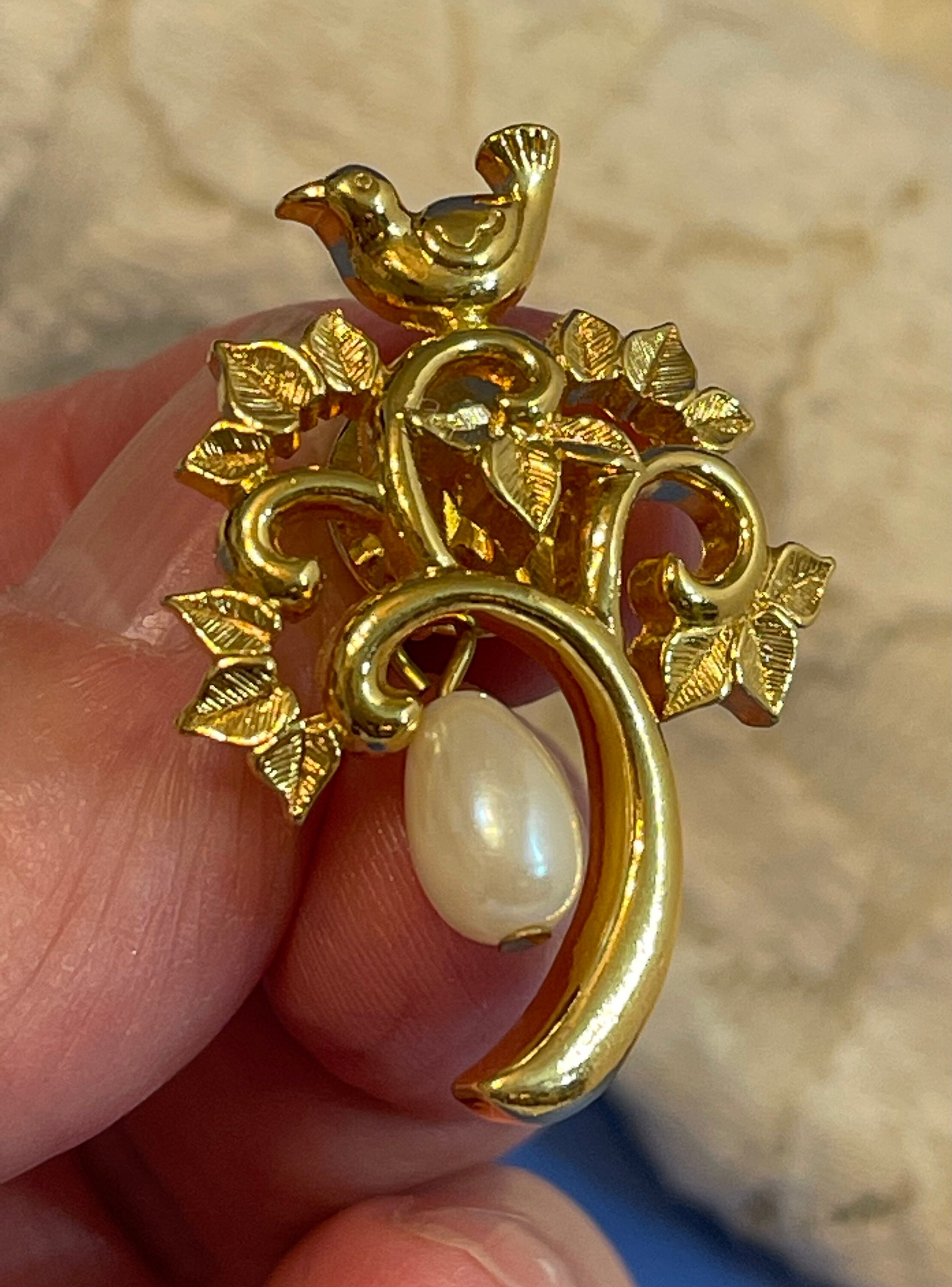 AVON Christmas Lapel Tac Pin. Partridge in a Pear Tree. the - Etsy