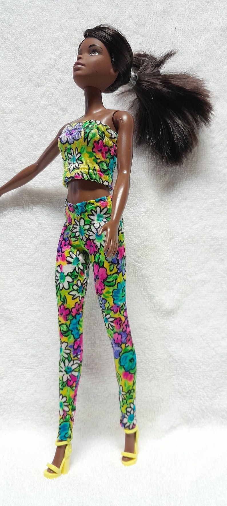 Two Piece Outfit Spandex Leggings and Wrap Top for Barbie-classic-curvy ...