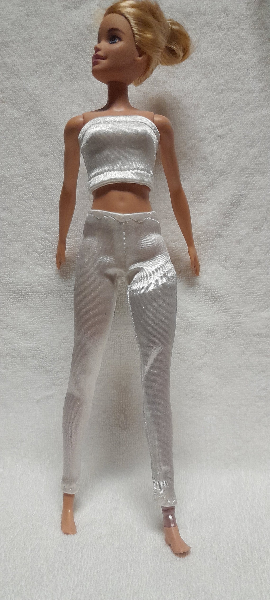 Two Piece Outfit Spandex Leggings and Wrap Top for Barbie-classic-curvy ...