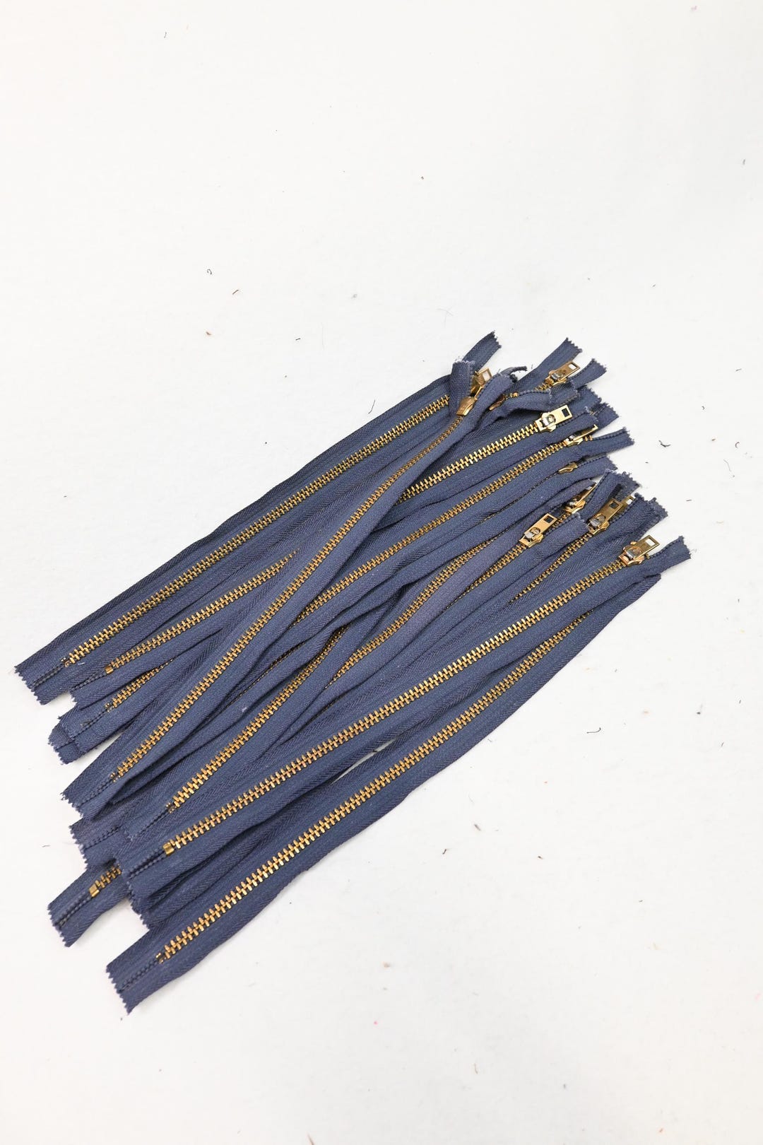 Bundle 20 X 11" Denim 1970's TALON Brass Metal Tooth Closed End Denim ...