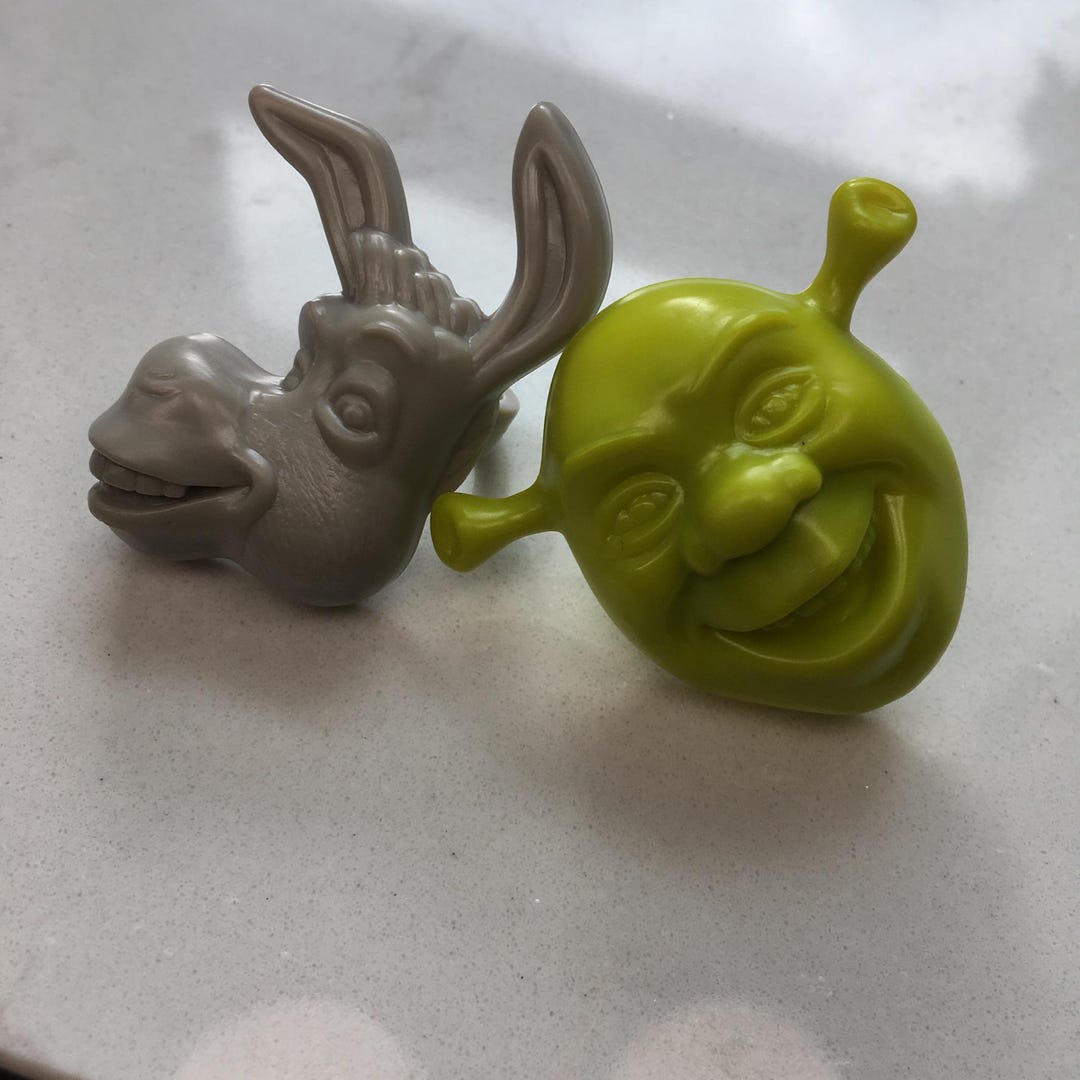 Set of Two 2004 Shrek 2 Plastic Gumball Machine Toy Rings Shrek and ...
