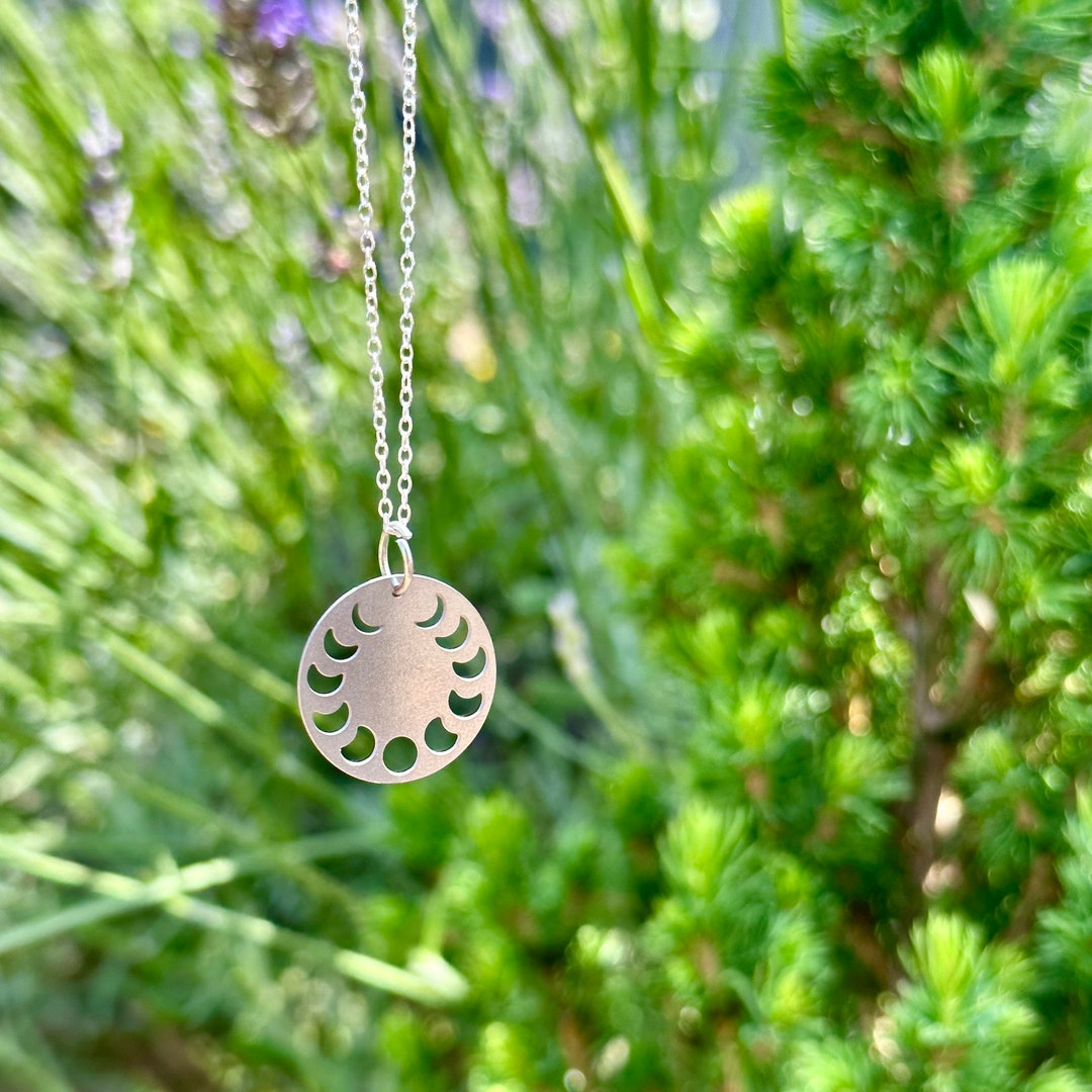 MOON PHASE NECKLACE | Space Jewellery - Constellation - Moon Jewellery ...