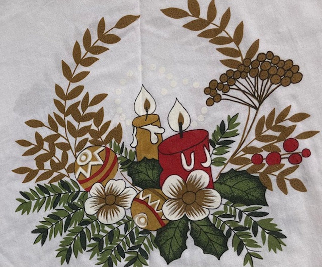 Vintage Christmas Tablecloth - 36" Round - Etsy