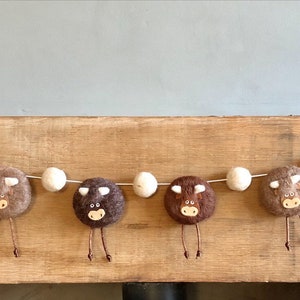 Highland Cow Garland, Felted Garland Decoration, Felted Animals ...