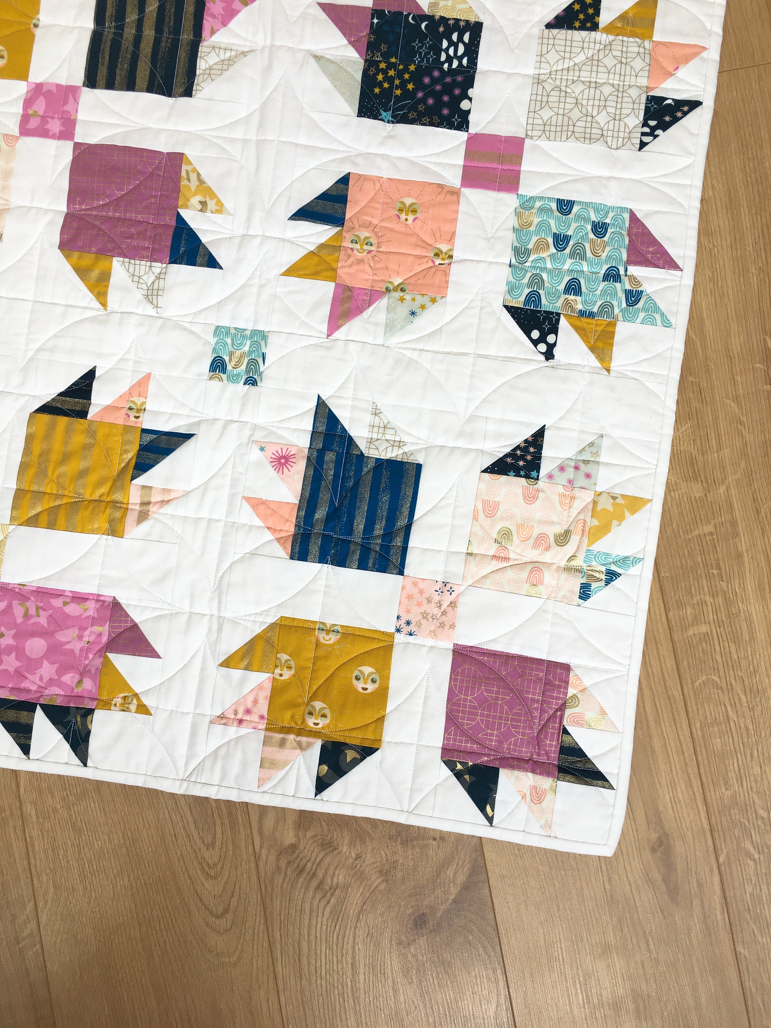 Paw Tracks Modern Quilt Pattern - Etsy