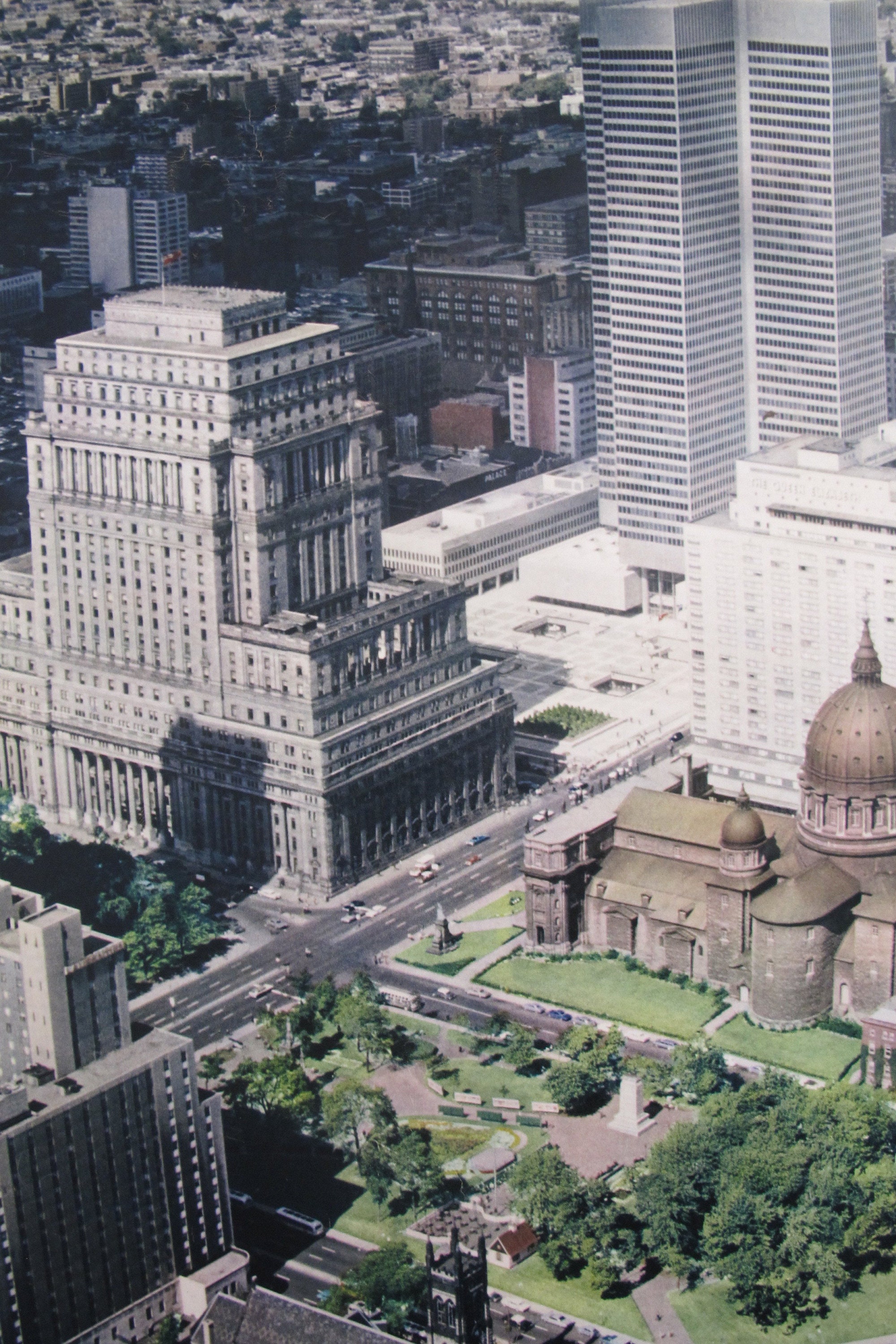 1960s Canadian Travel Poster, Montreal, Quebec, La metropole du Canada ...