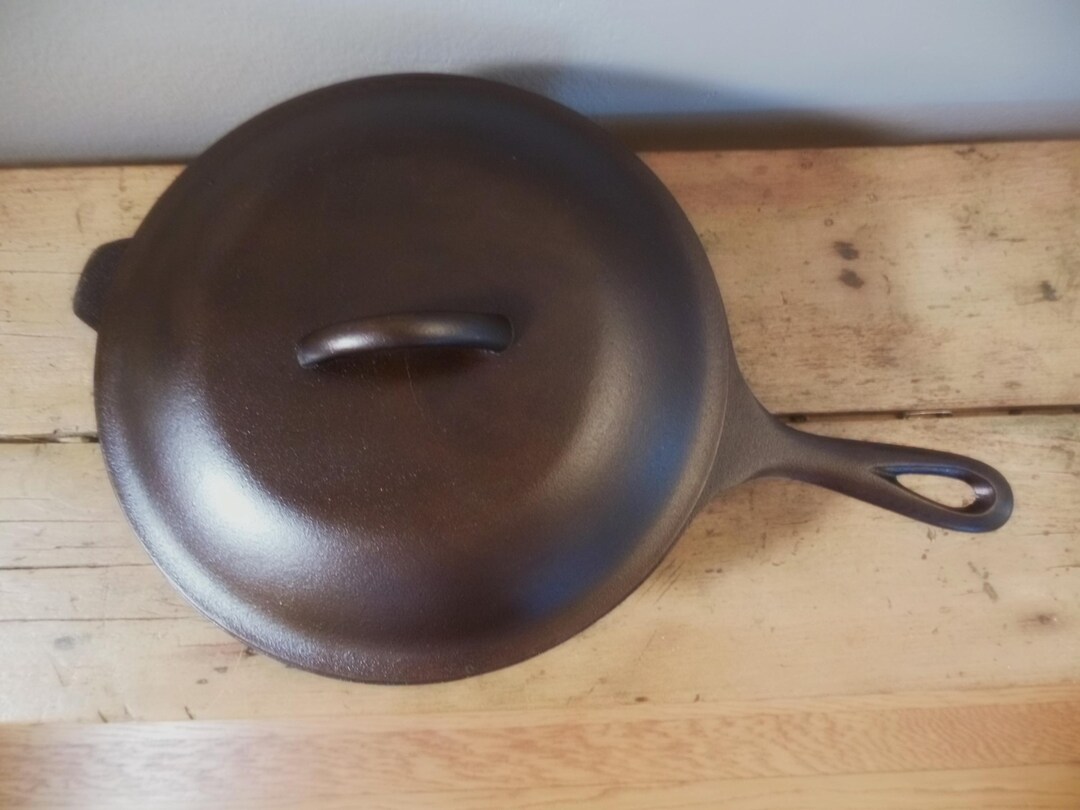 Vintage Lodge No. 8 Cast Iron Chicken Fryer W/self-basting Lid Restored ...